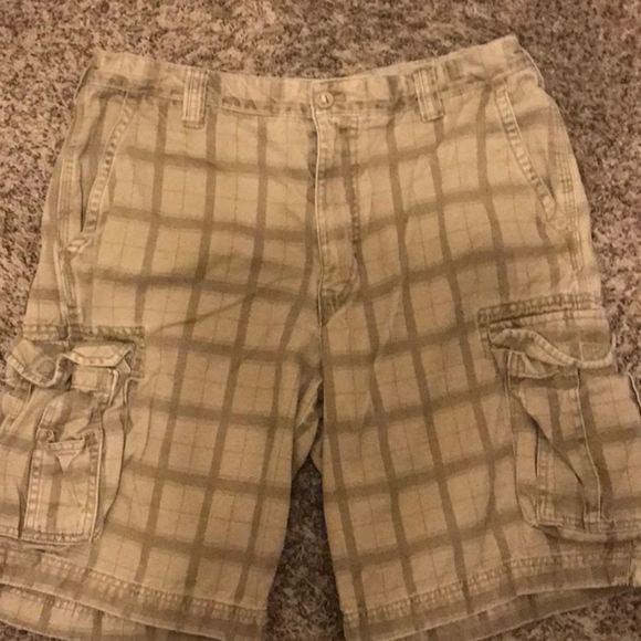 Izod | Shorts | Mens Izod Plaid Cargo Shorts | Poshmark